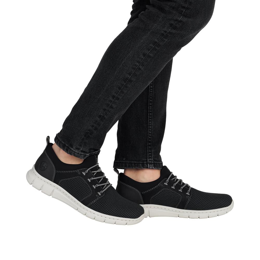 Rieker herresneakers i sort | Ekstra bredde (G) | Damkjær Sko